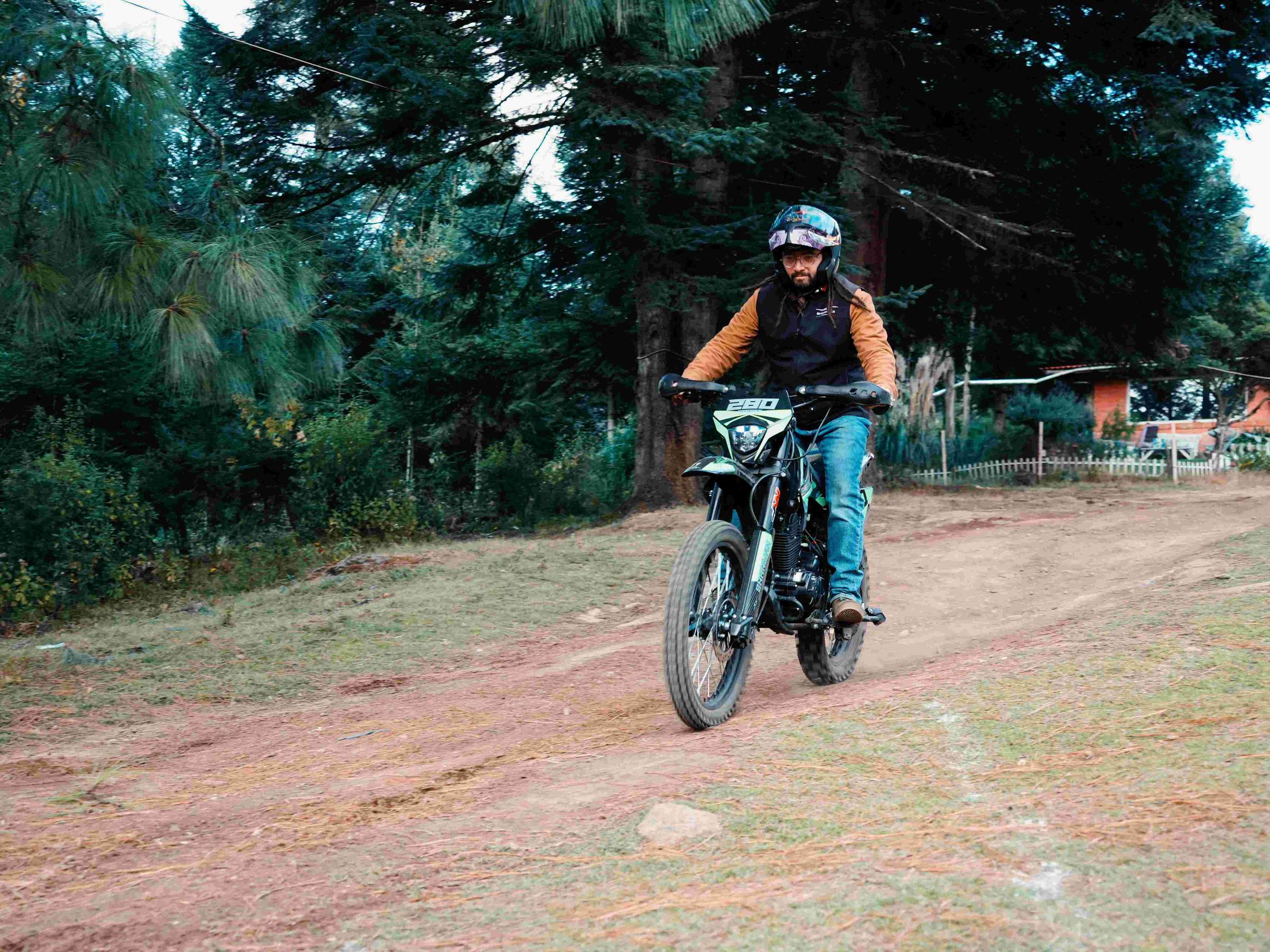 Cómo alargar la vida útil del motor de tu enduro en México | Sharmax Motors